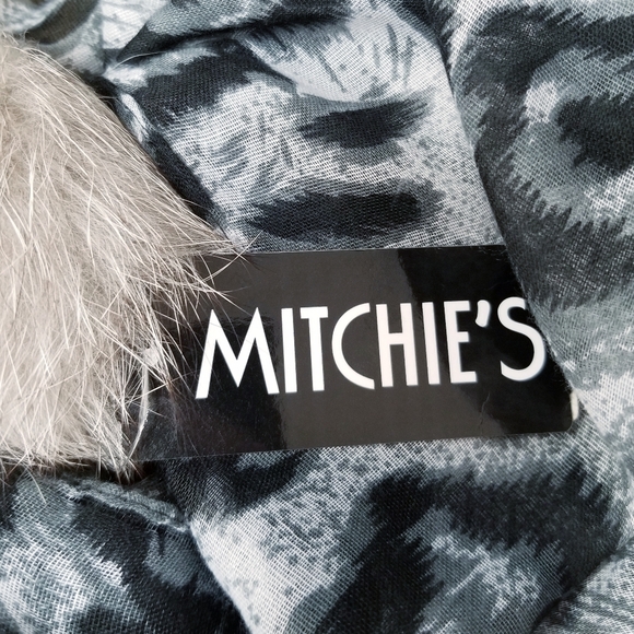 Mitchie's | Accessories | Mitchies 79 Shawl With Fox Fur | Poshmark